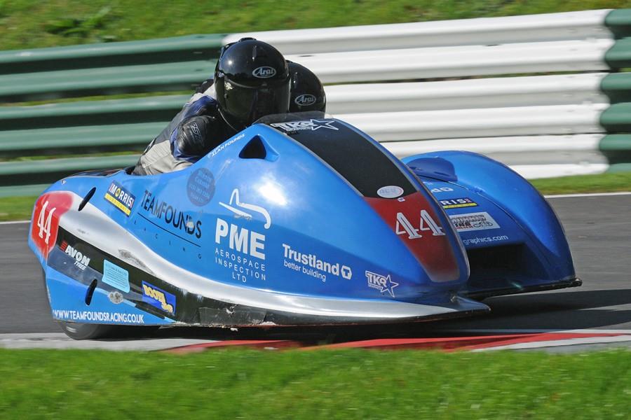 ACU/FSRA BRITISH F2 SIDECAR CHAMPIONSHIP ROUNDS OFF IN FINE STYLE