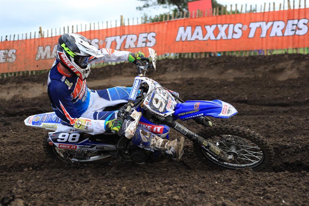Searle and Anstie Return to Maxxis Action at FatCat