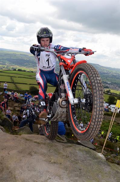 James Dabill wins at Yeadon Guisley